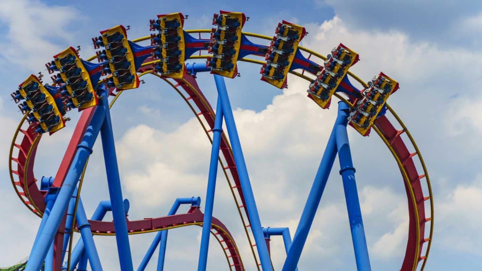 The Most Iconic Amusement Park in Every State » Savoteur