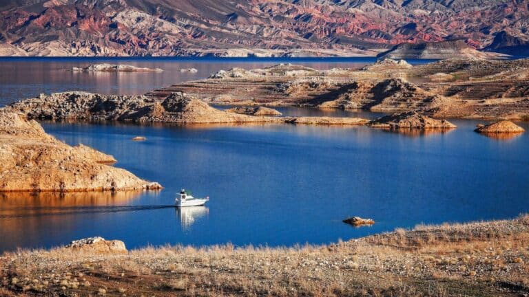 These Are the 12 Most Dangerous Lakes in the United States » Savoteur